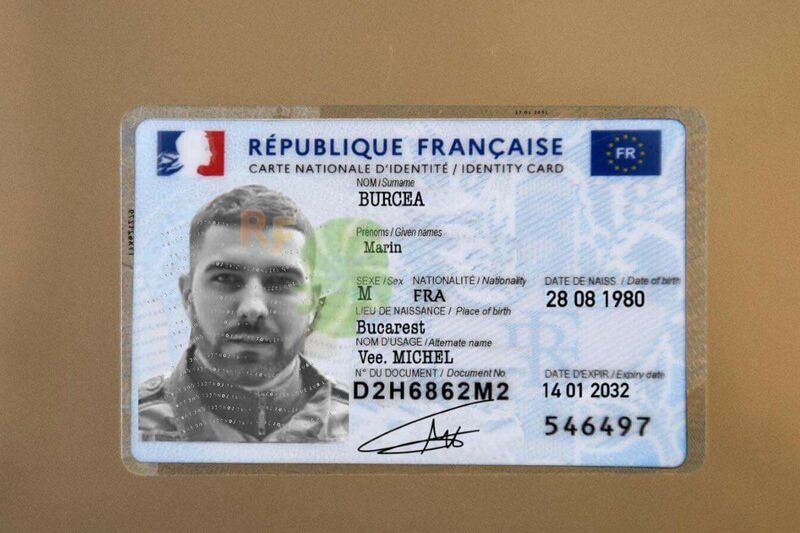 0644672884 | Marin Burcea | Arnaque sentimentale | 4 commentaires