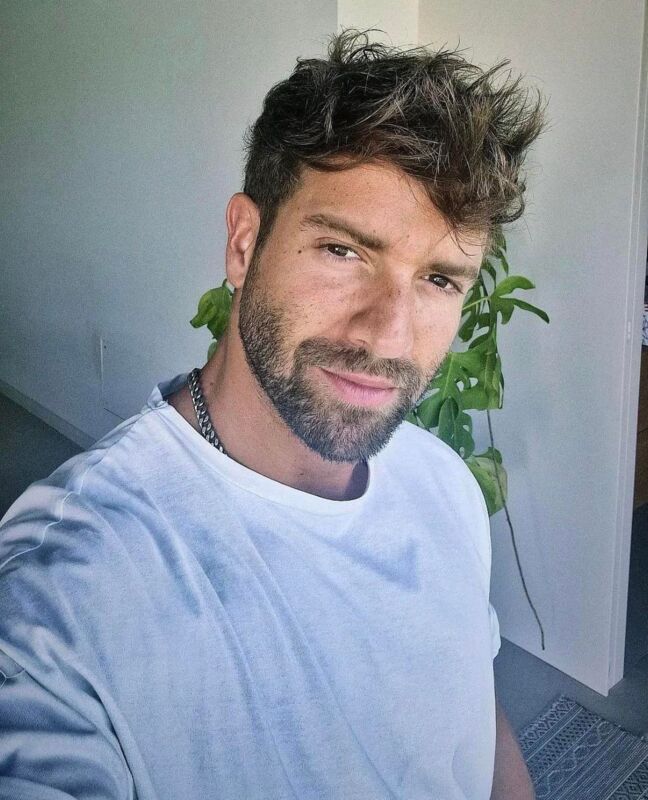 Instagram.com | Bernardhugo015@gmail.com | Bernard HUGO | 1 signalement ...